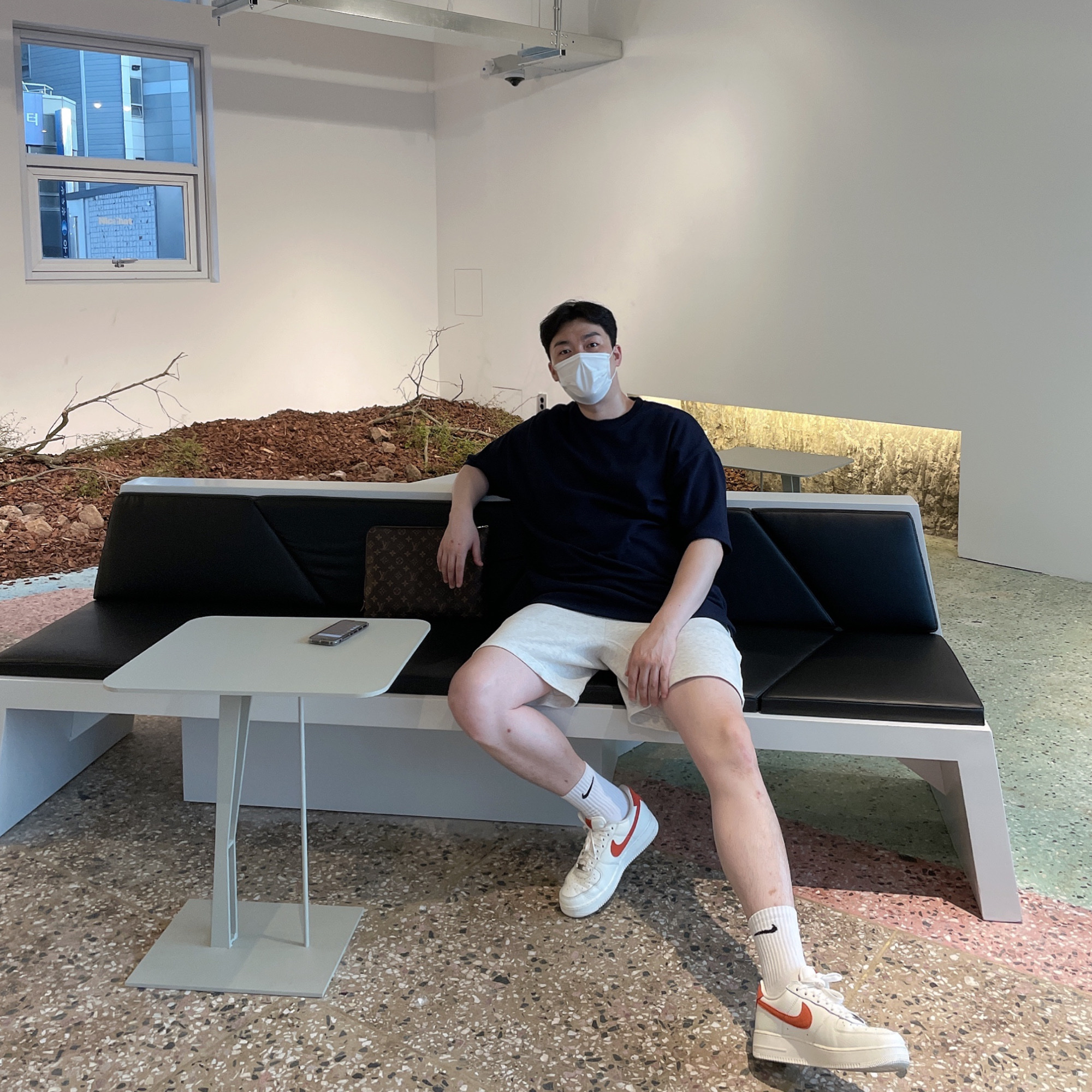 (@___virgo__) 님의 게시물 | KREAM