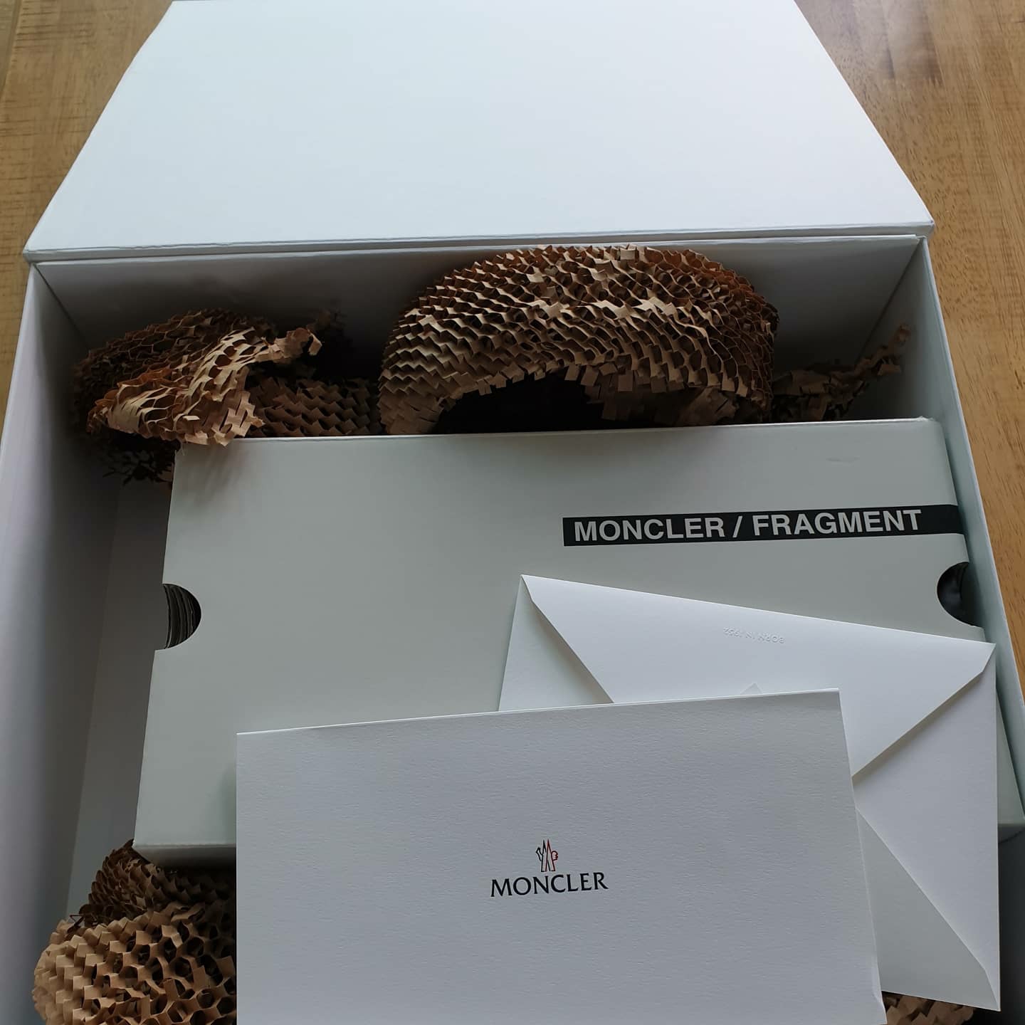 hb_kim (@hb_kim) 님의 게시물 | KREAM