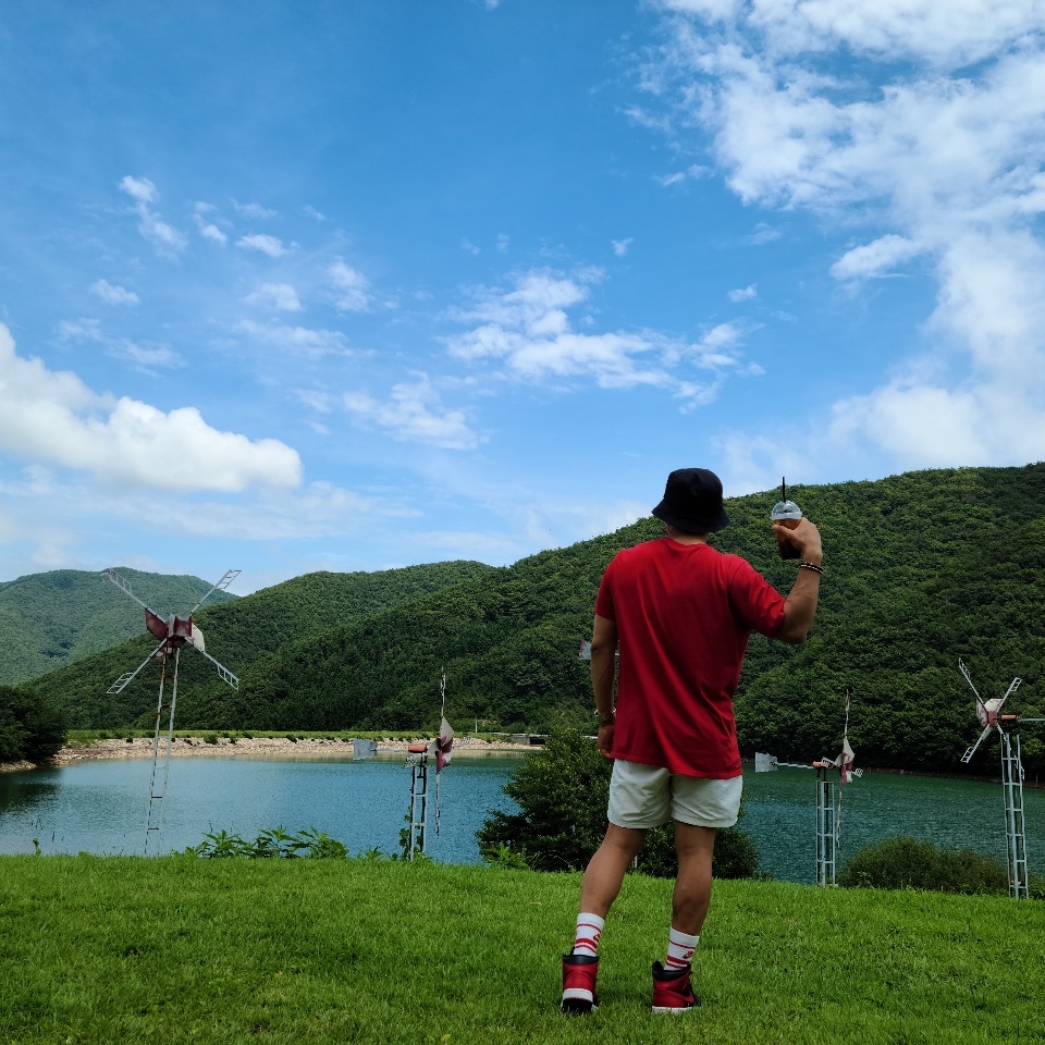 홀리듯 (@lchy2710) 님의 게시물 | KREAM