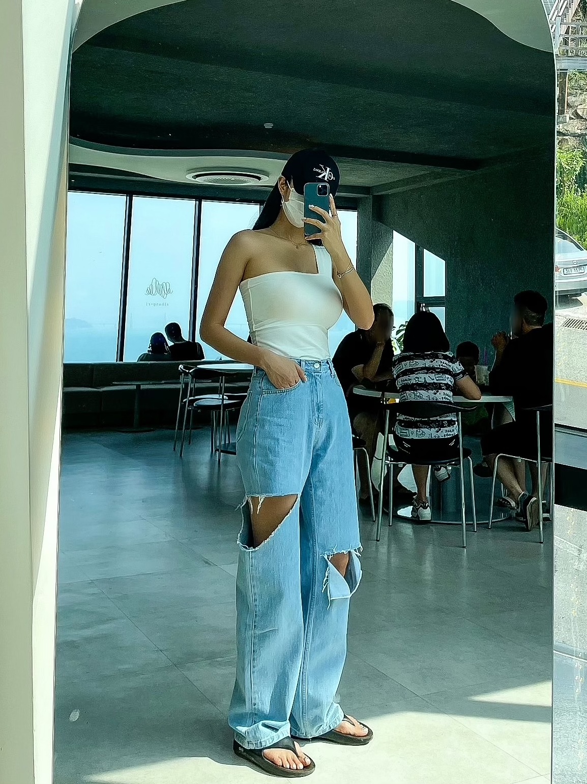 밍D (@y.mj_) 님의 게시물 | KREAM