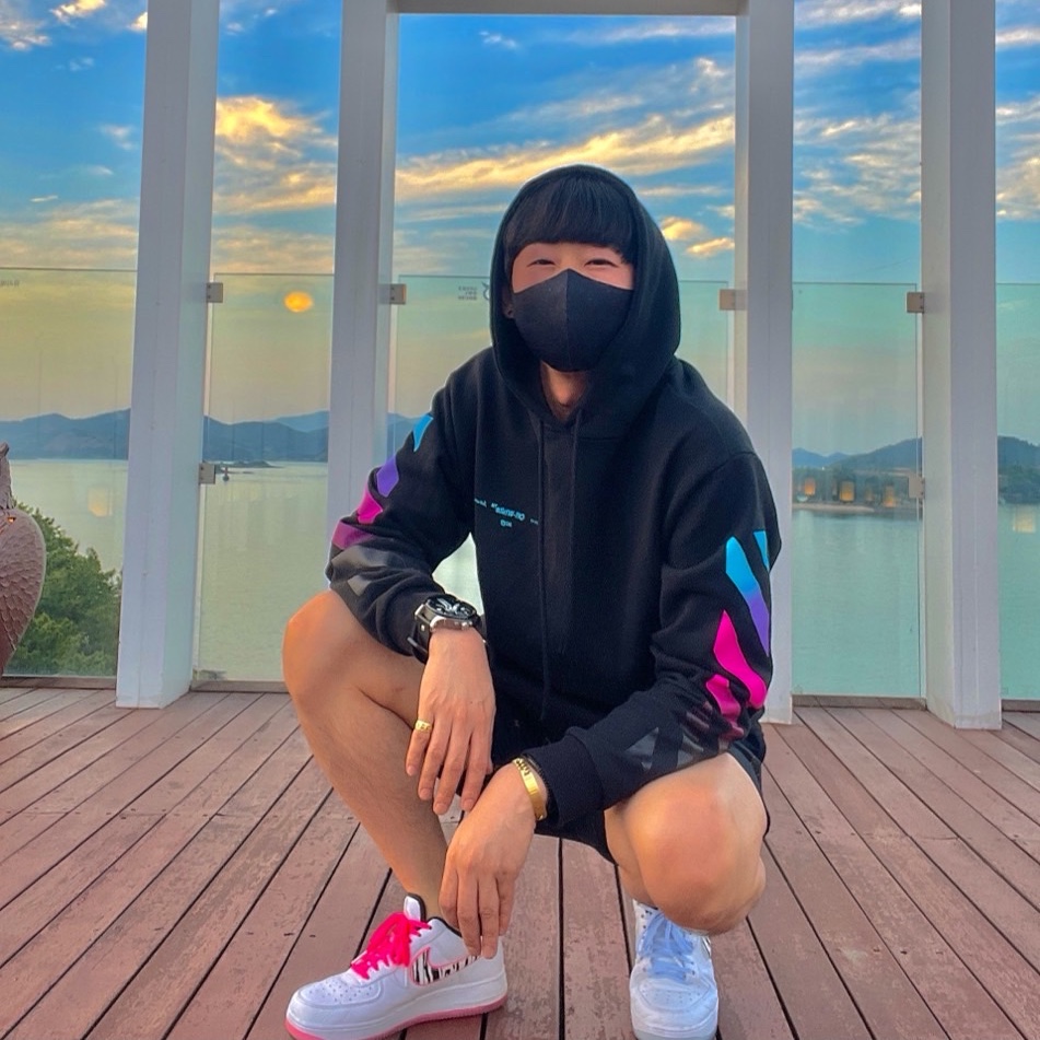 (@sea88) 님의 게시물 | KREAM