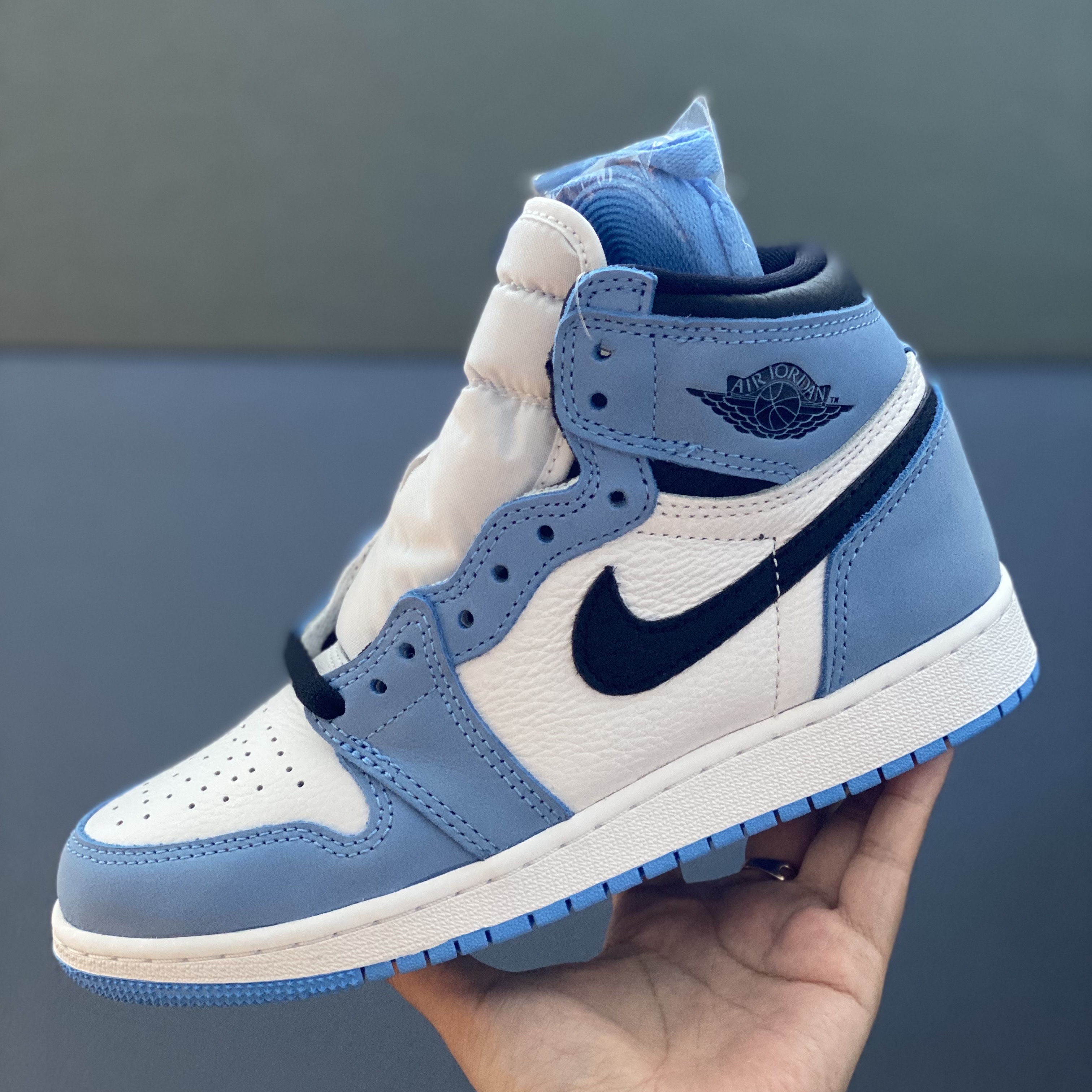 놘나🙊 (@nanna) 님의 게시물 | KREAM