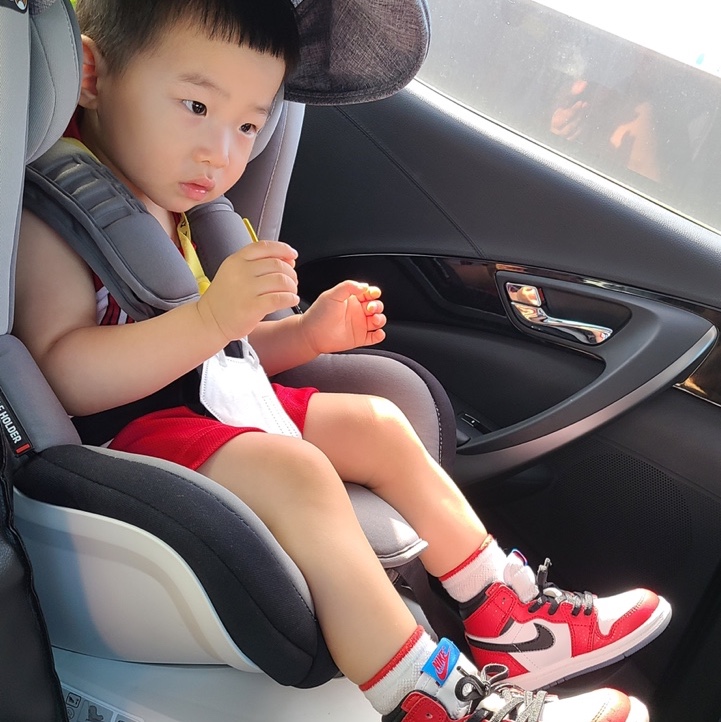 또또 (@ttotto) 님의 게시물 | KREAM