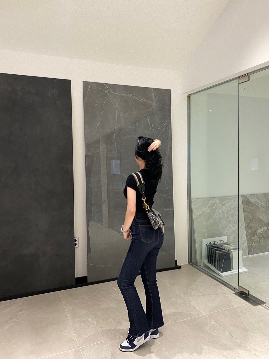 지수 (@ljsww) 님의 게시물 | KREAM