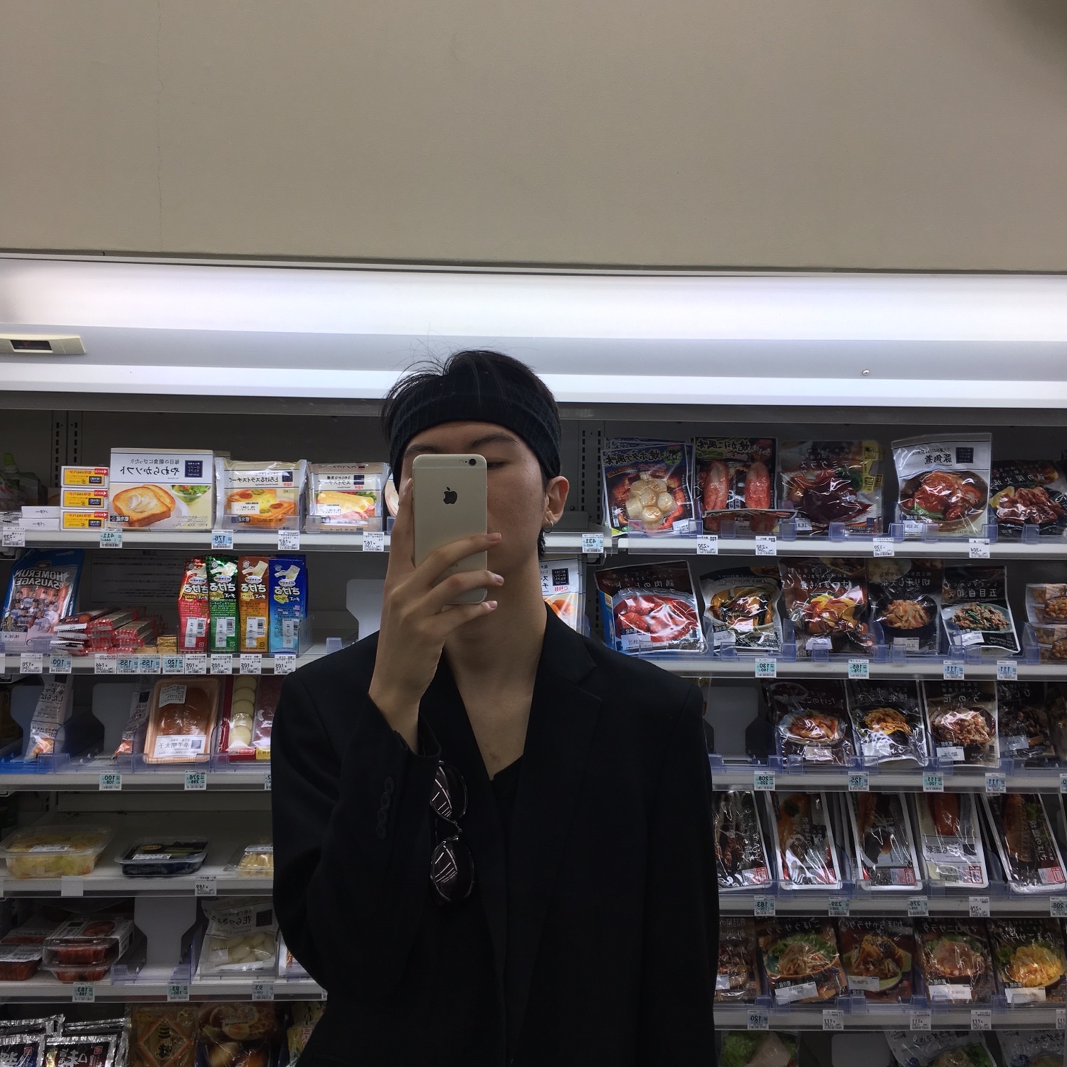 SEUNG (@xeung) 님의 게시물 | KREAM