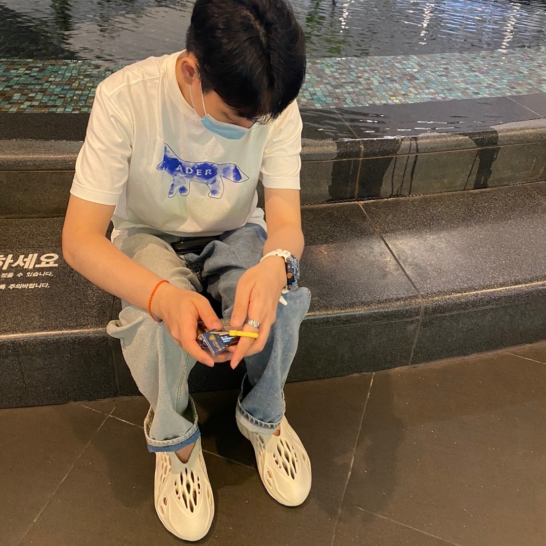 실크 (@yoonsun) 님의 게시물 | KREAM