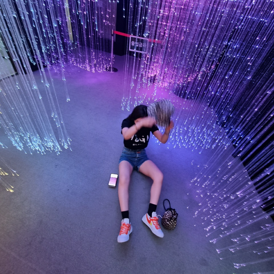 정짱 (@jung_ee) 님의 게시물 | KREAM