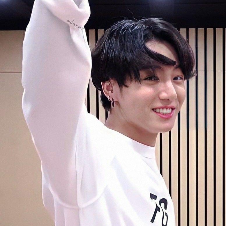 Yto.V (@ehes.v) 님의 게시물 | KREAM