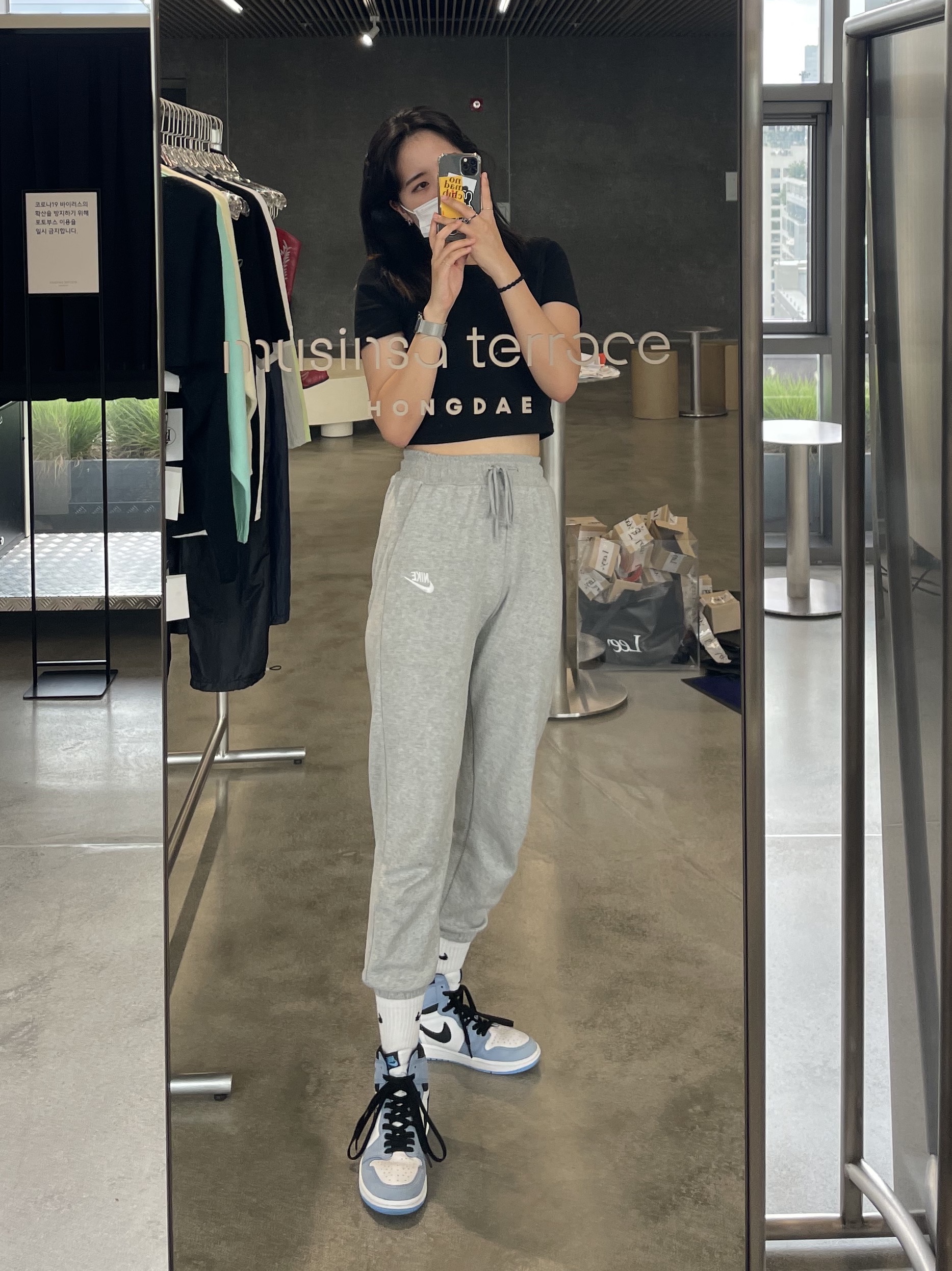 (@nouggg) 님의 게시물 | KREAM