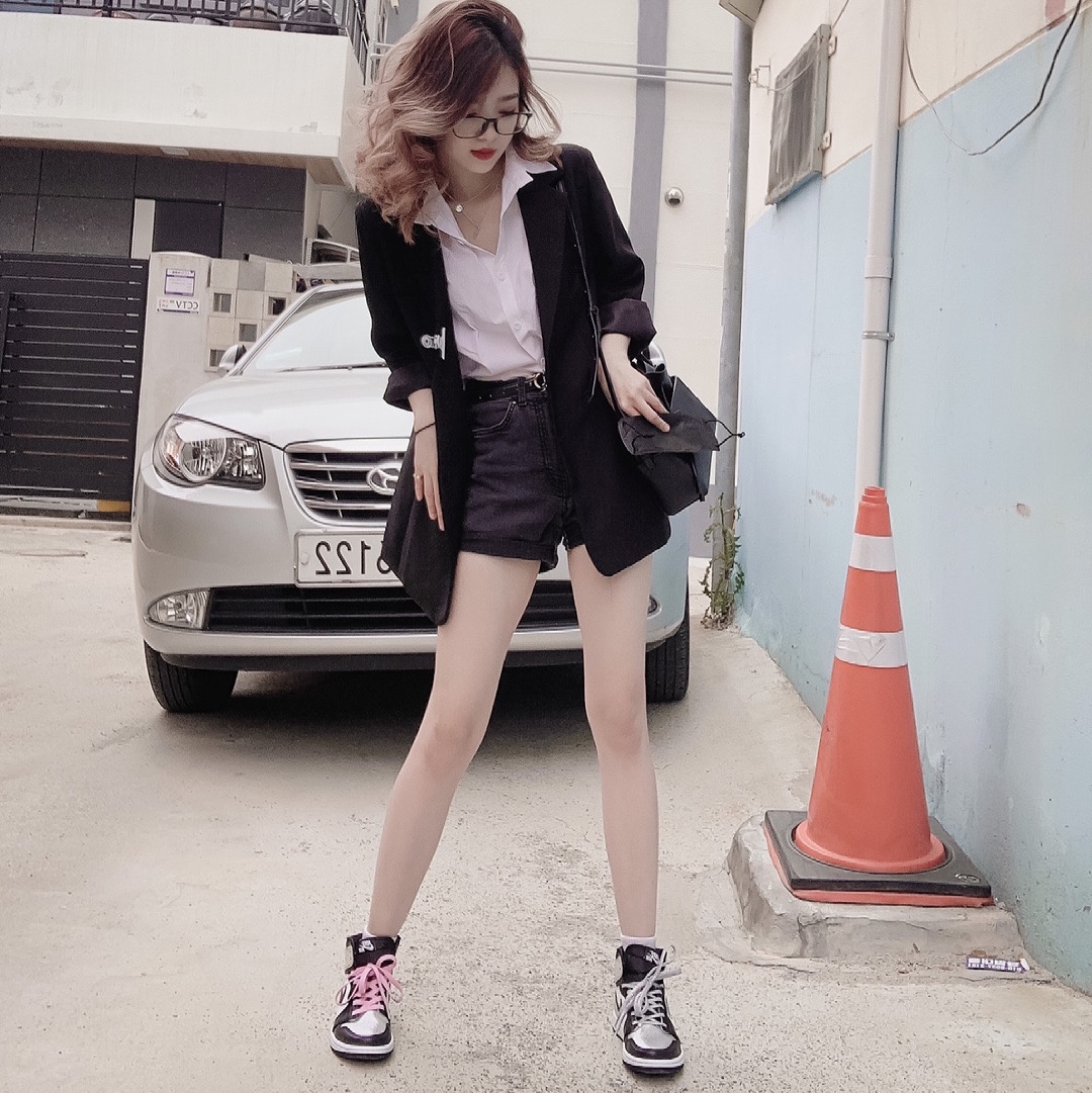 투항 (@thuhang) 님의 게시물 | KREAM