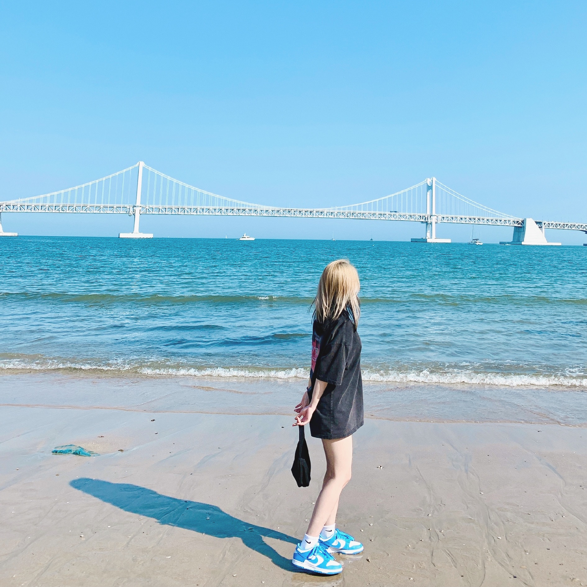 투항 (@thuhang) 님의 게시물 | KREAM