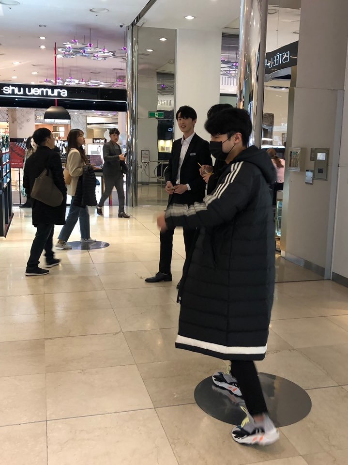 식식 (@kyeons) 님의 게시물 | KREAM