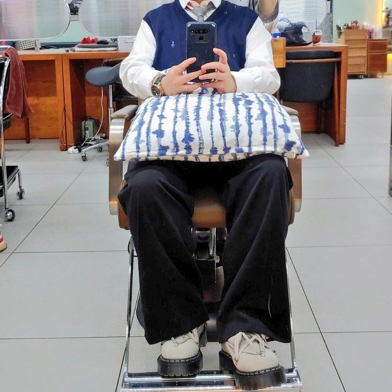 Alex (@artphilo) 님의 게시물 | KREAM