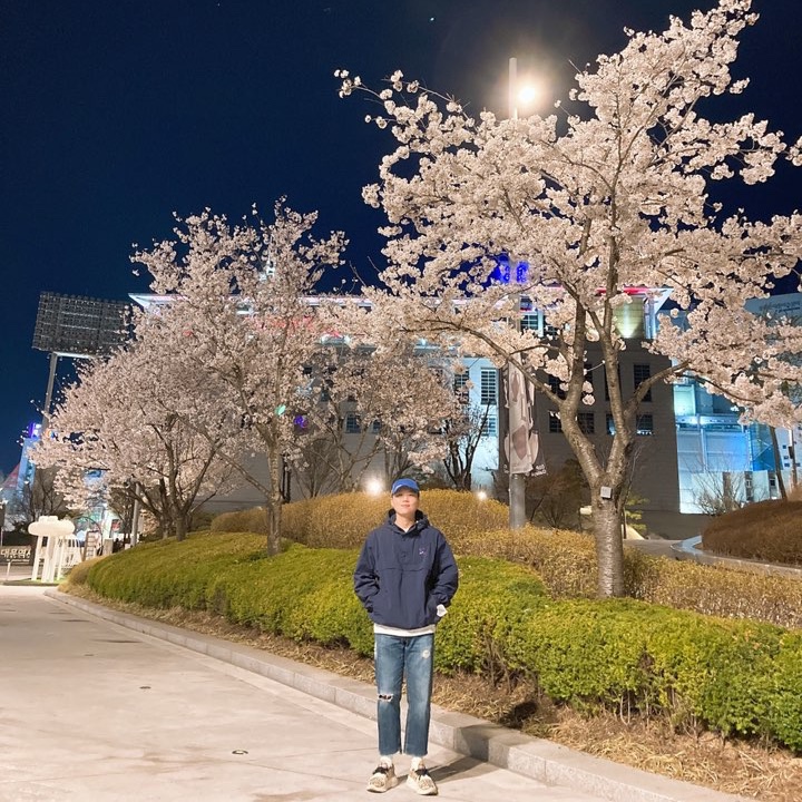 JH_Jun (@brother_jun99) 님의 게시물 | KREAM