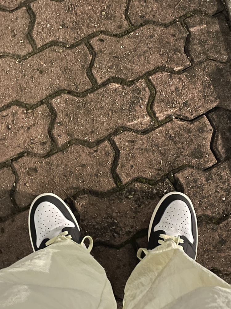 ifdaq85yre (@ytc4l) 님의 게시물 | KREAM