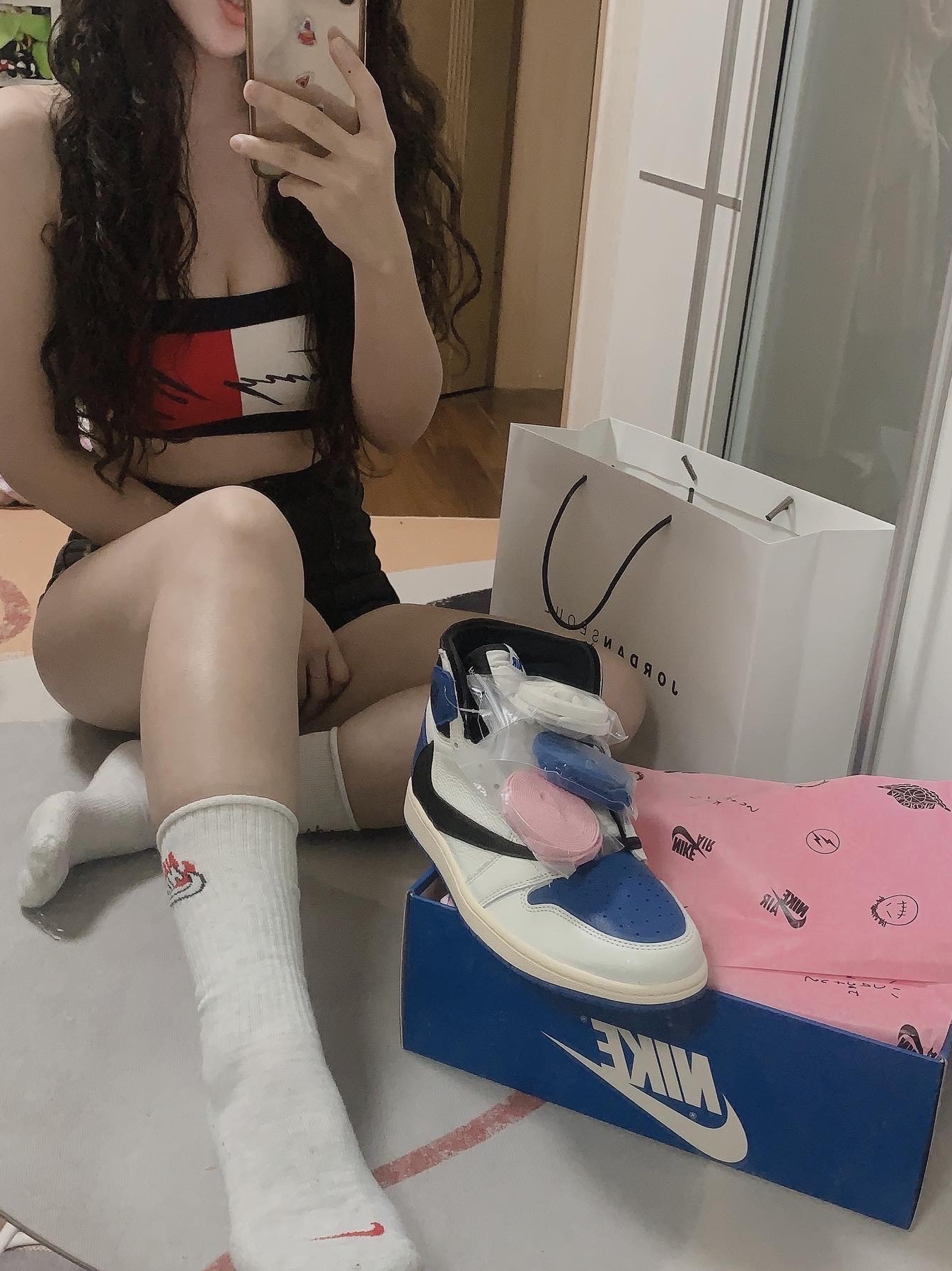 베짱이 (@0_joo) 님의 게시물 | KREAM