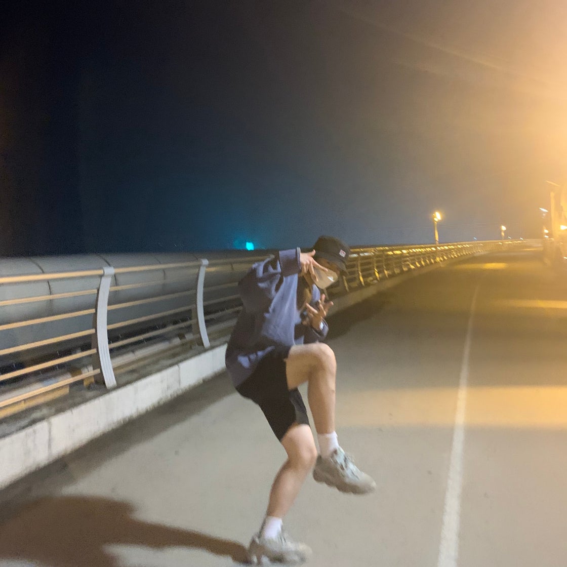 lsh0700 (@ideal_hyeok) 님의 게시물 | KREAM