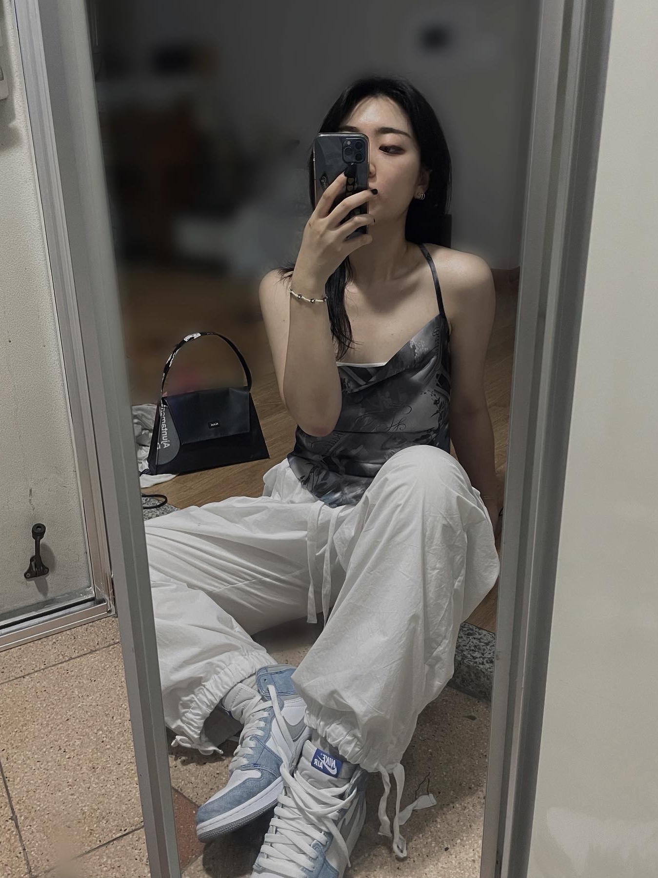 동원 (@seio_yoon) 님의 게시물 | KREAM