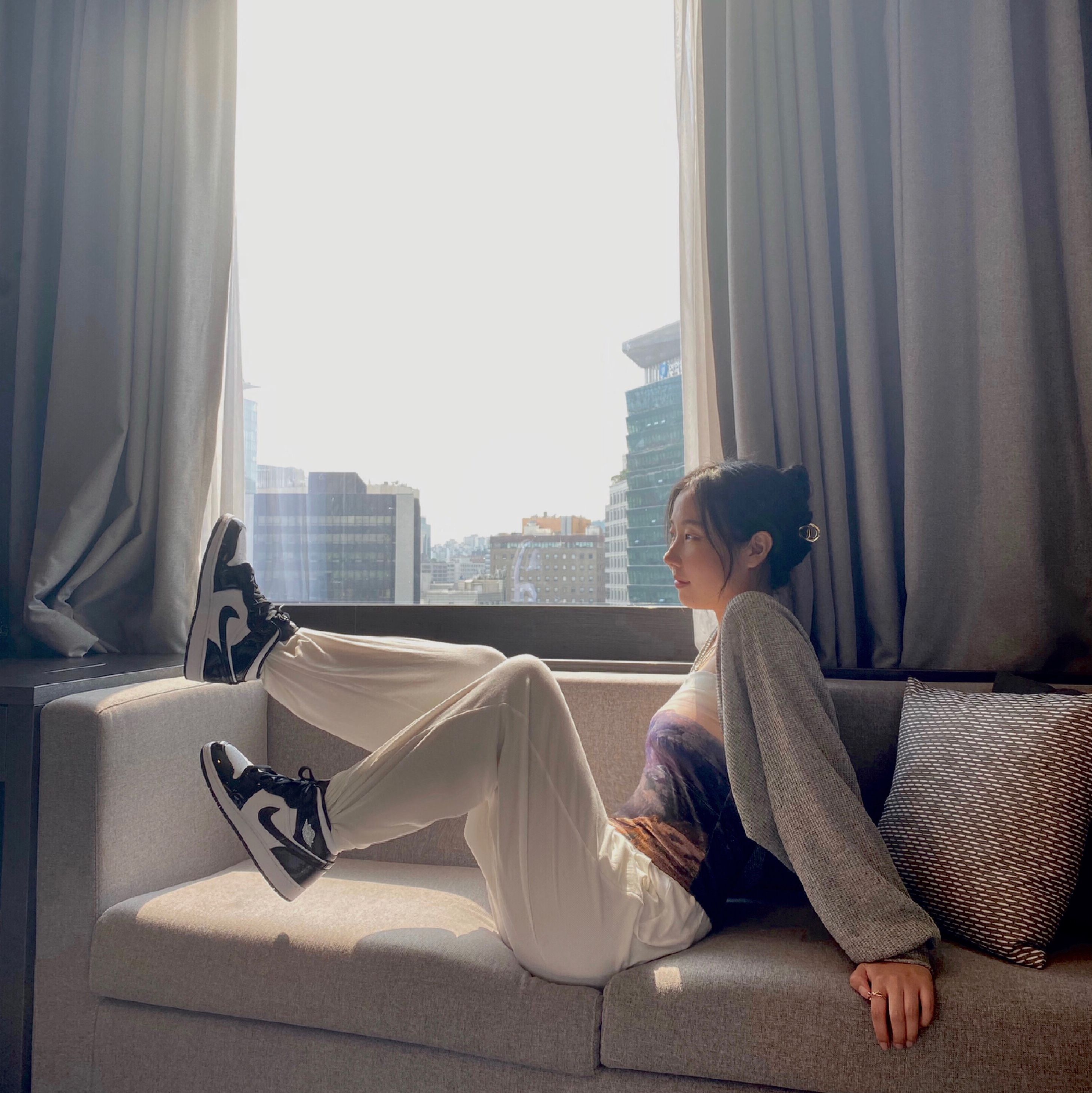 나리나리 (@nari_light) 님의 게시물 | KREAM