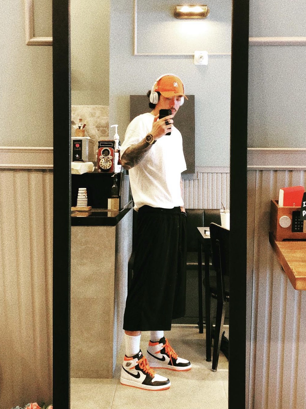 권혁민 (@crazy_crowz) 님의 게시물 | KREAM