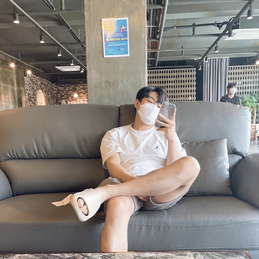 식식 (@kyeons) 님의 게시물 | KREAM