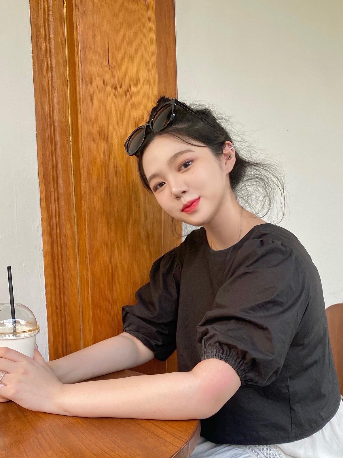 정다솜 (@som.e) 님의 게시물 | KREAM