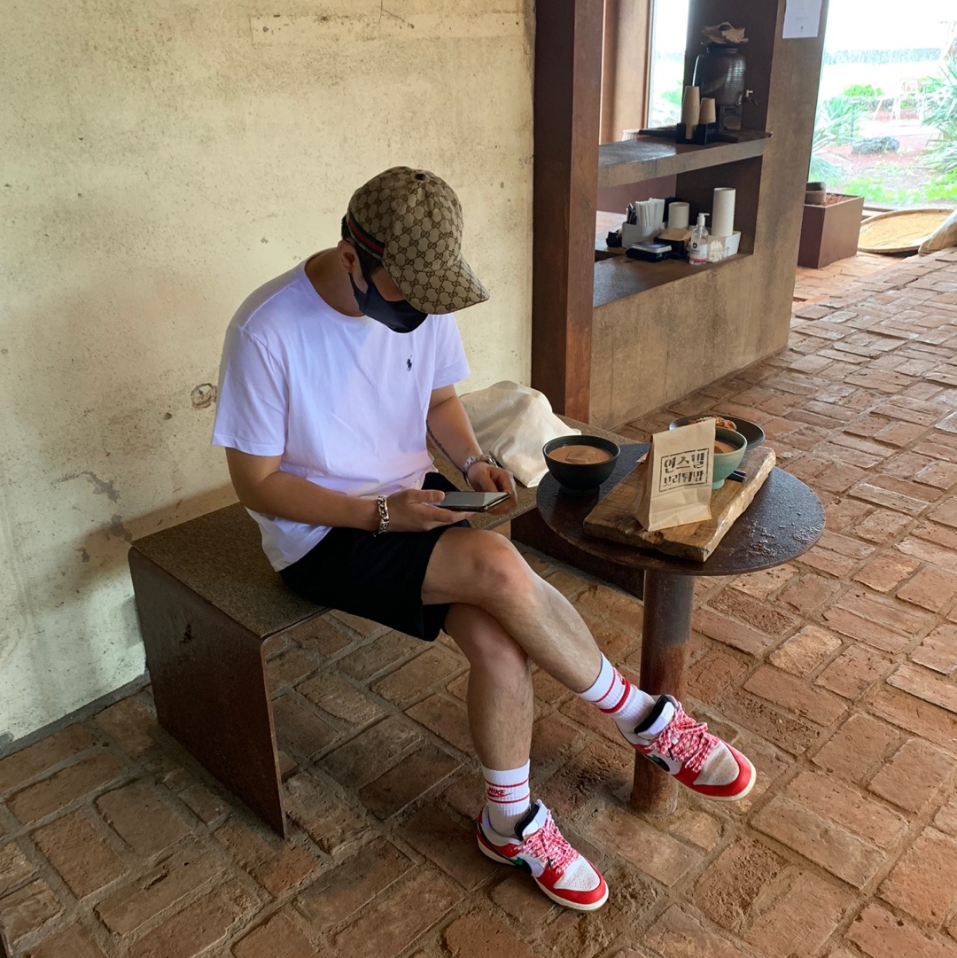 후야 (@hoo_oo) 님의 게시물 | KREAM