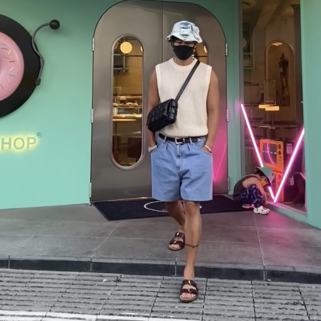 spector (@spector) 님의 게시물 | KREAM