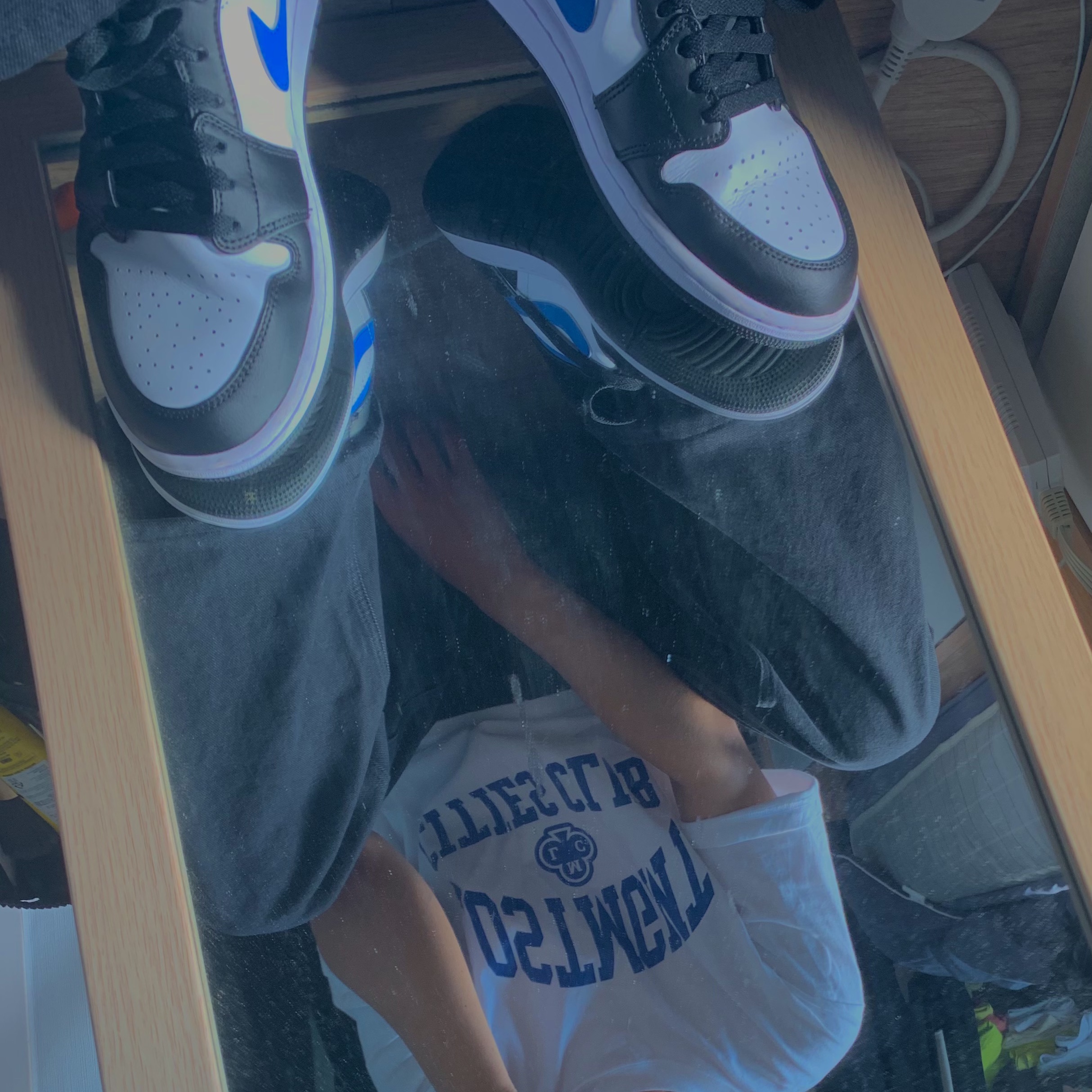 현 (@hhh_sss) 님의 게시물 | KREAM