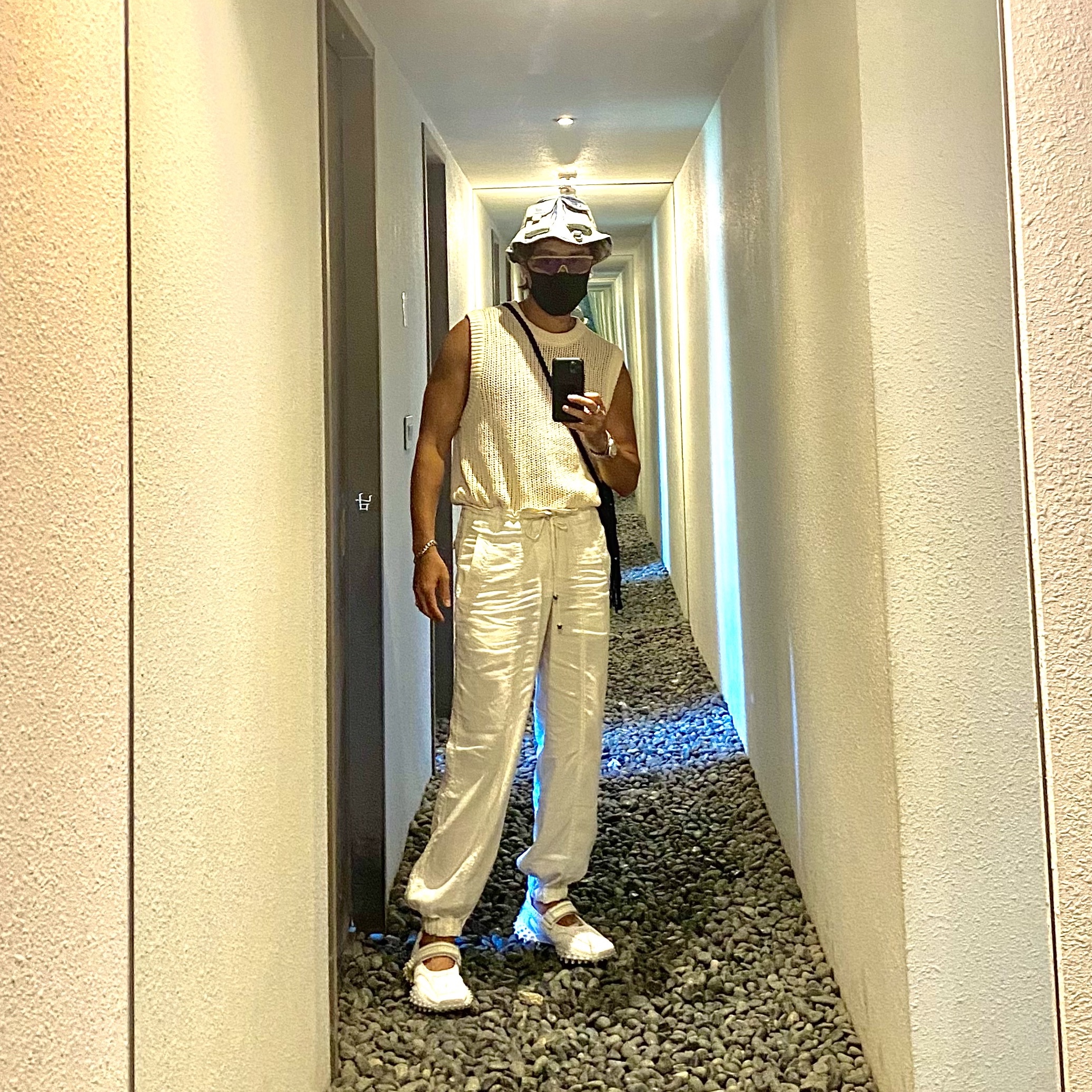 spector (@spector) 님의 게시물 | KREAM