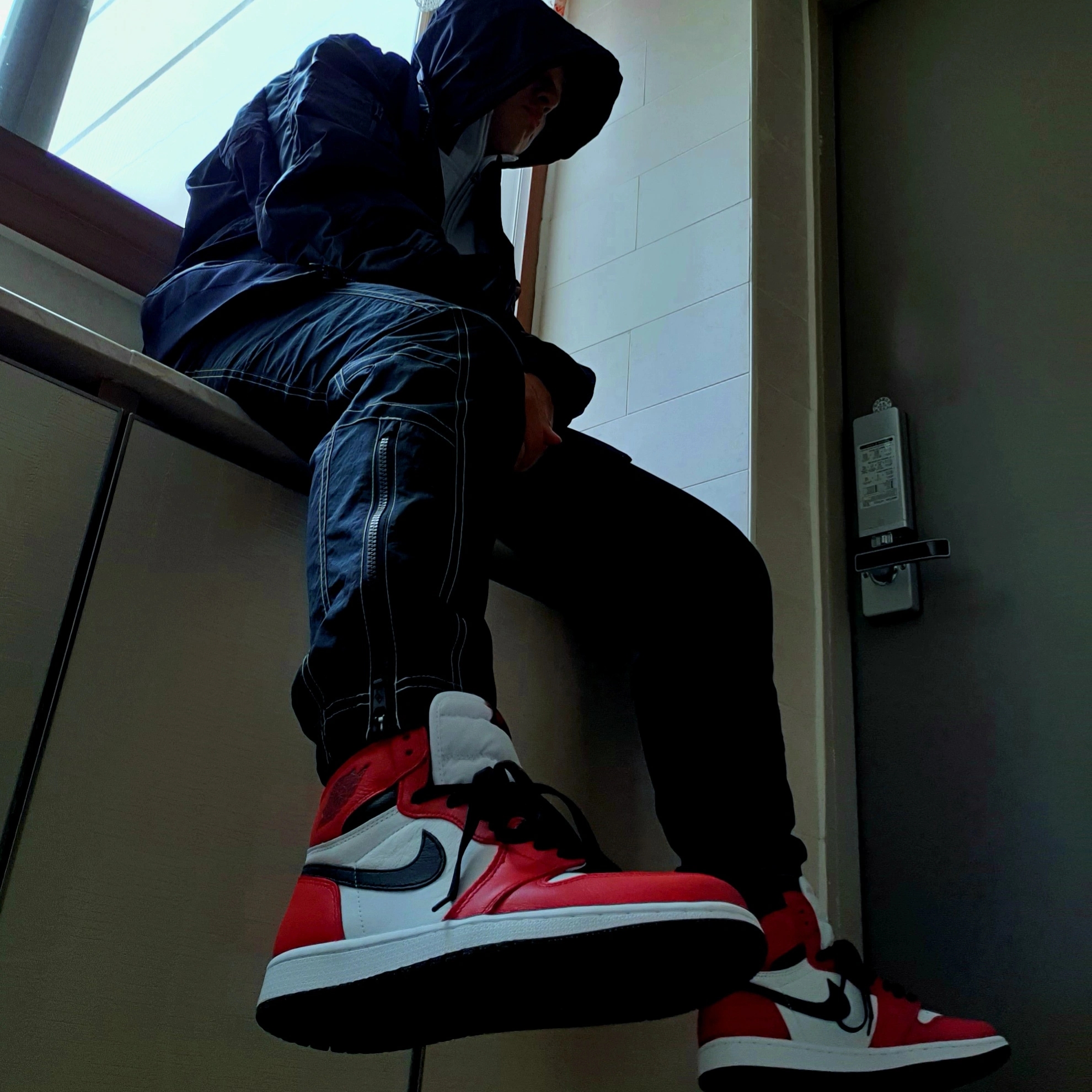 코난 (@_lets_be) 님의 게시물 | KREAM