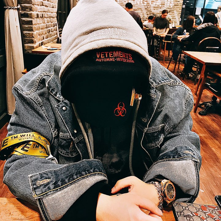 장어 (@lamode) 님의 게시물 | KREAM