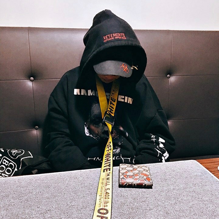 장어 (@lamode) 님의 게시물 | KREAM