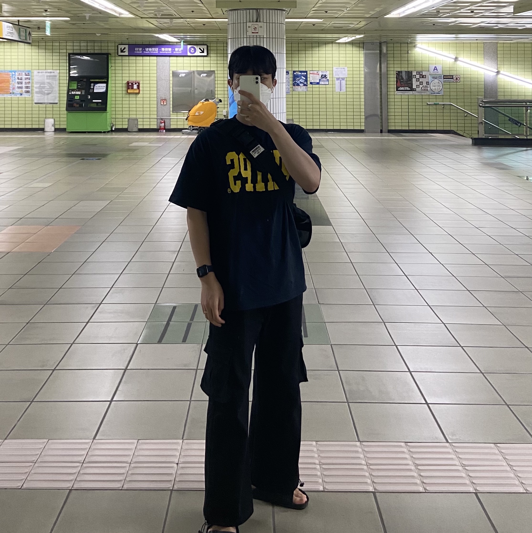 포키 (@ji_ho) 님의 게시물 | KREAM