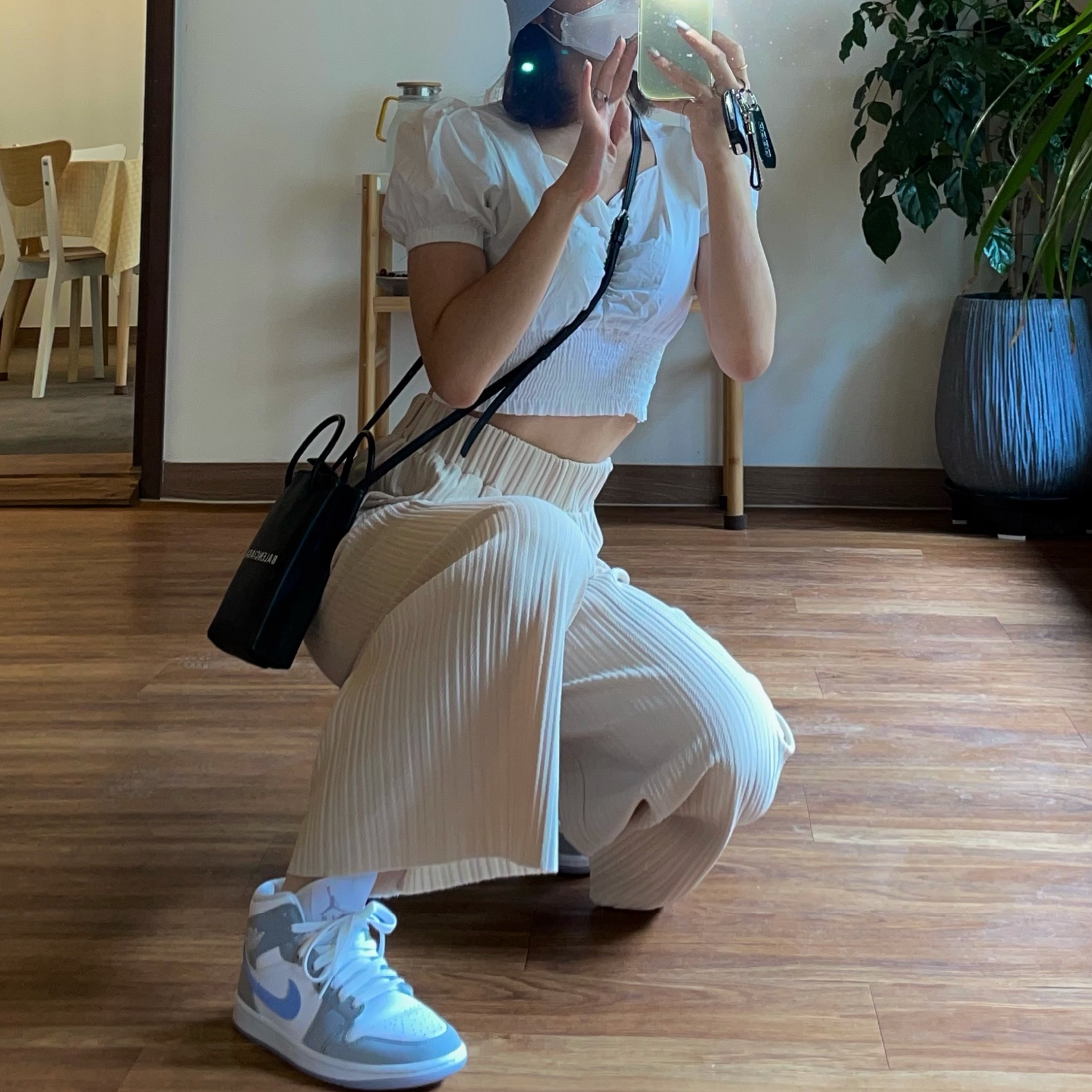 리니 (@rrin_s2) 님의 게시물 | KREAM