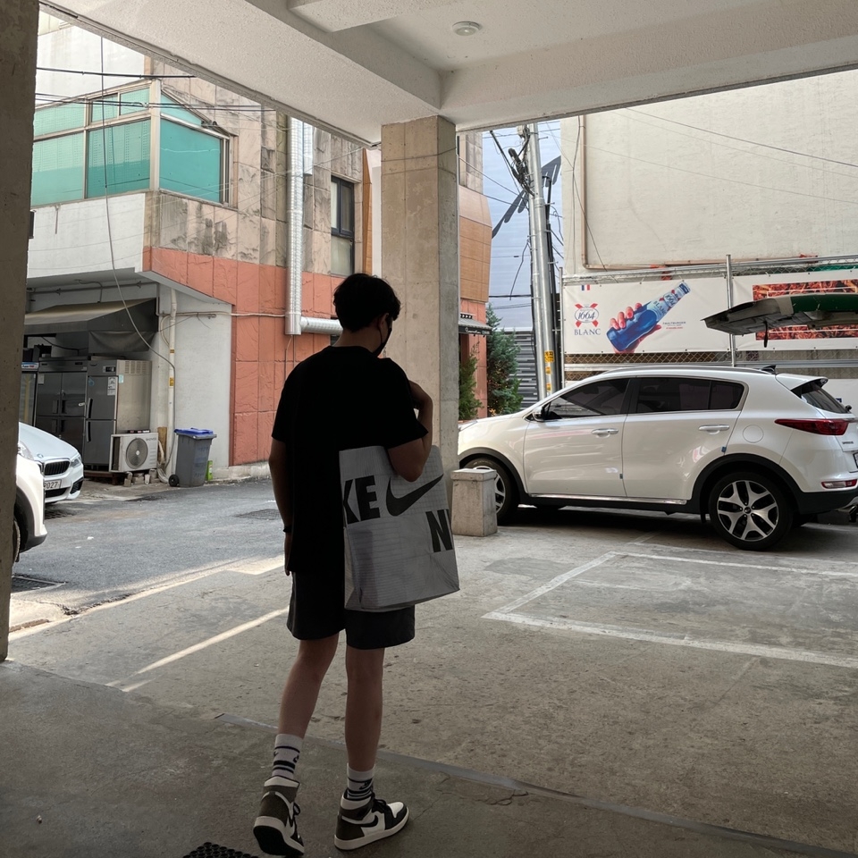 정현수 (@hyun.92s) 님의 게시물 | KREAM