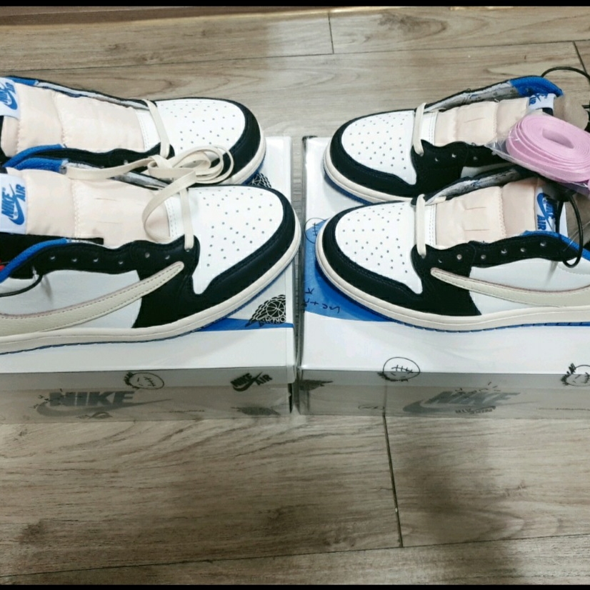 qkdwkdrns (@bjqspf) 님의 게시물 | KREAM