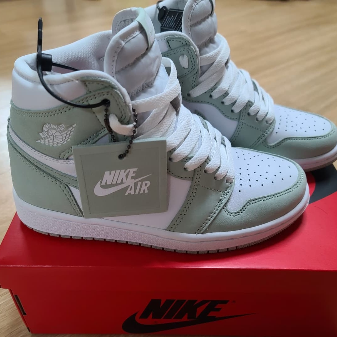 jhcajws (@jidol) 님의 게시물 | KREAM