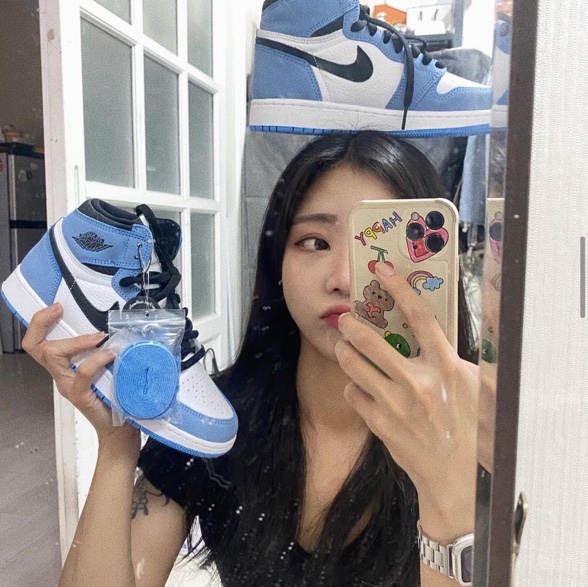 멍구맘 (@1993_2.4) 님의 게시물 | KREAM