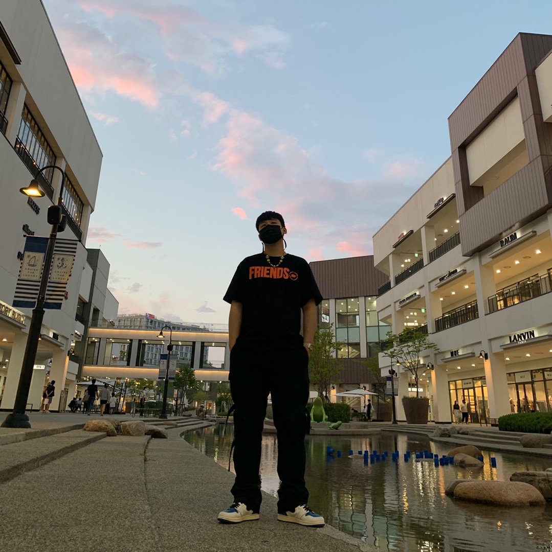 yoon_lee (@yoon_lee) 님의 게시물 | KREAM