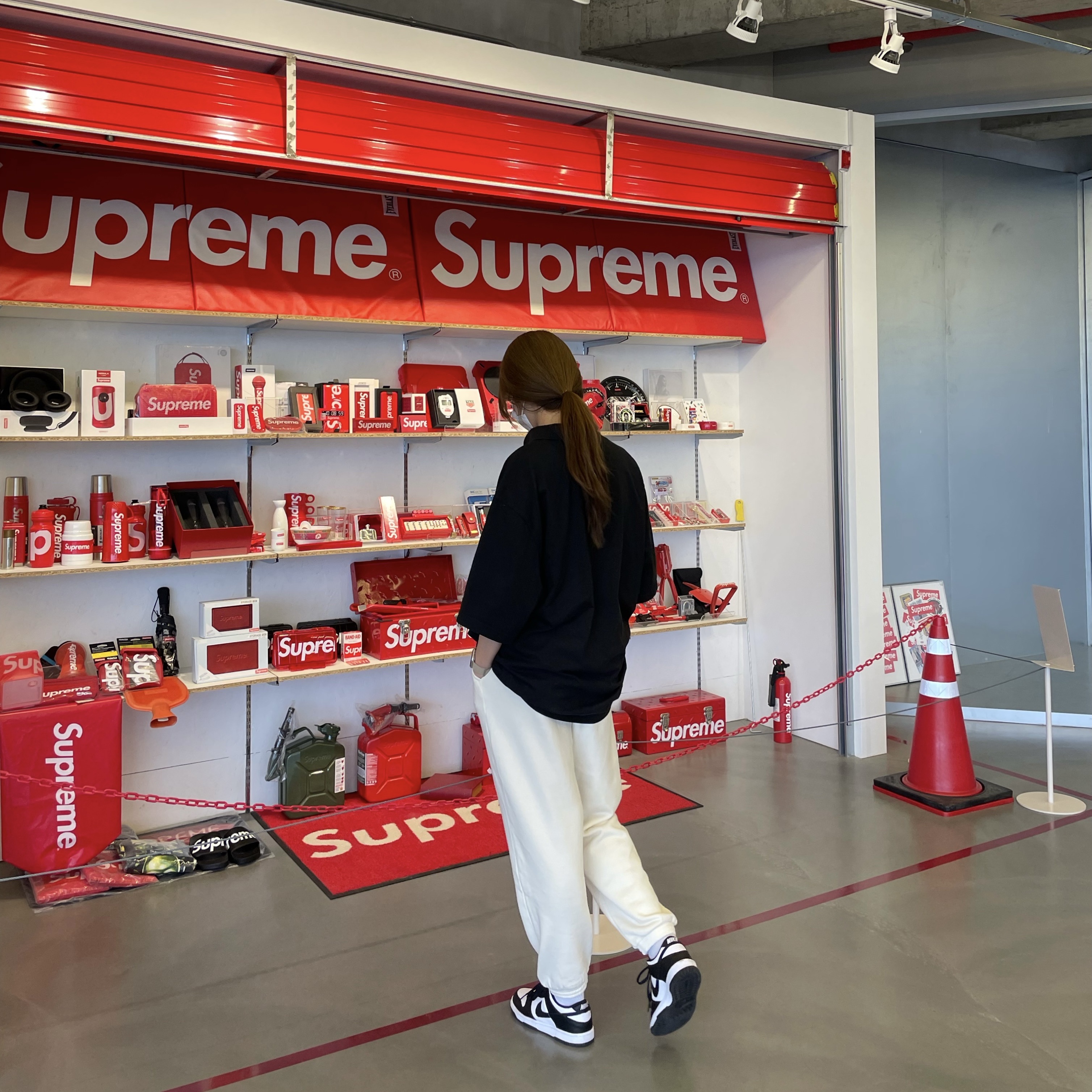 💜💙🤍💛 ️🤎💚🖤🧡 (@240c_m) 님의 게시물 | KREAM