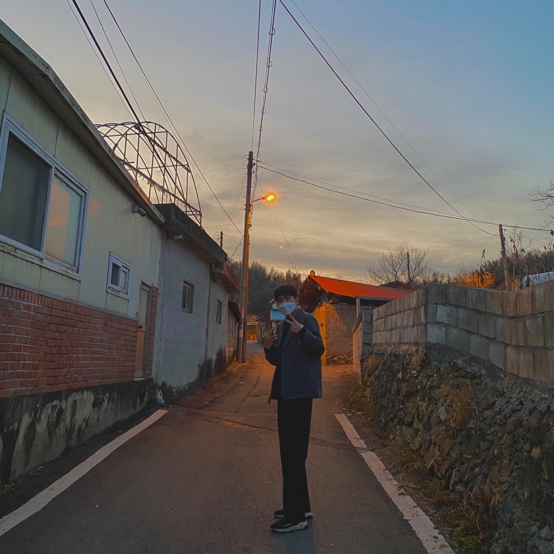 (@invade_jh) 님의 게시물 | KREAM