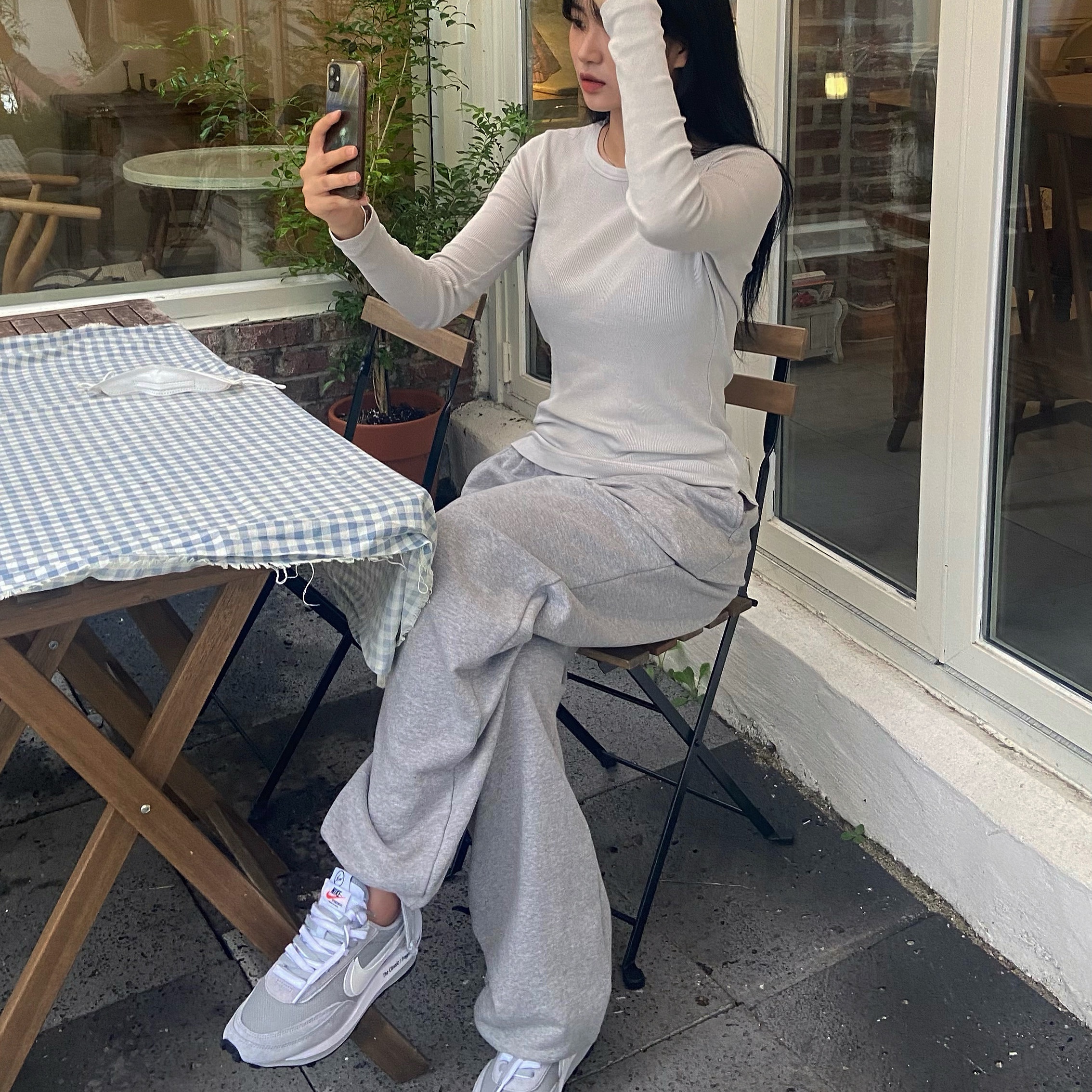 Lee (@see__far) 님의 게시물 | KREAM