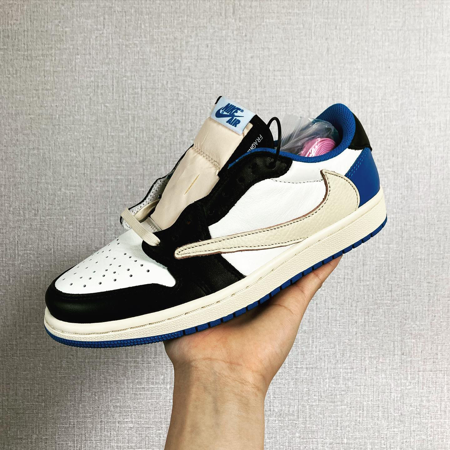 보건소 (@bogeonso) 님의 게시물 | KREAM