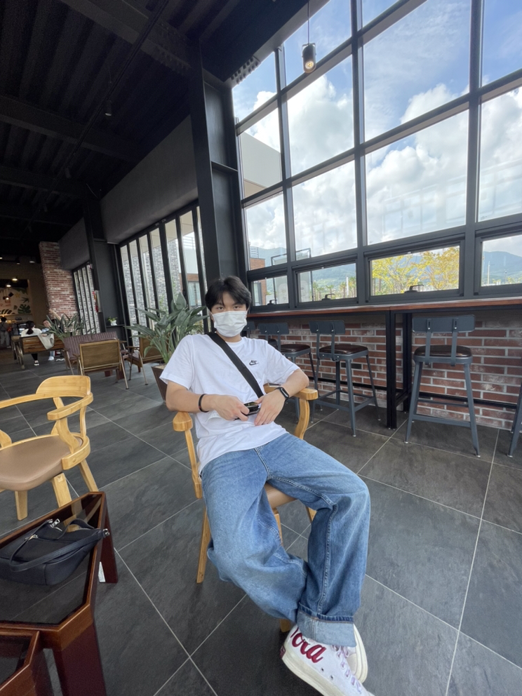 Lee (@lee103) 님의 게시물 | KREAM