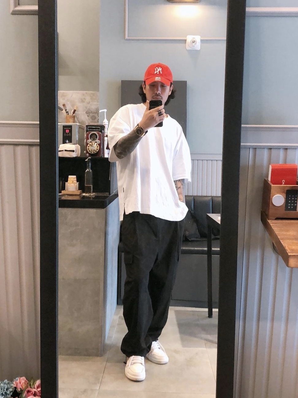 권혁민 (@crazy_crowz) 님의 게시물 | KREAM