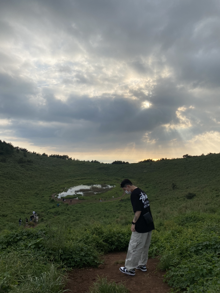 wiedb919 (@daebok) 님의 게시물 | KREAM