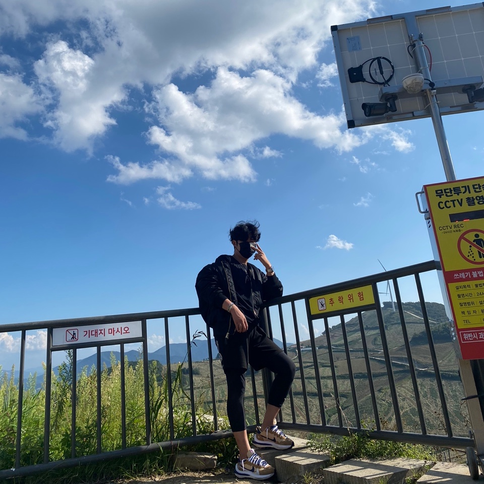 진봉규 (@jin.b2) 님의 게시물 | KREAM