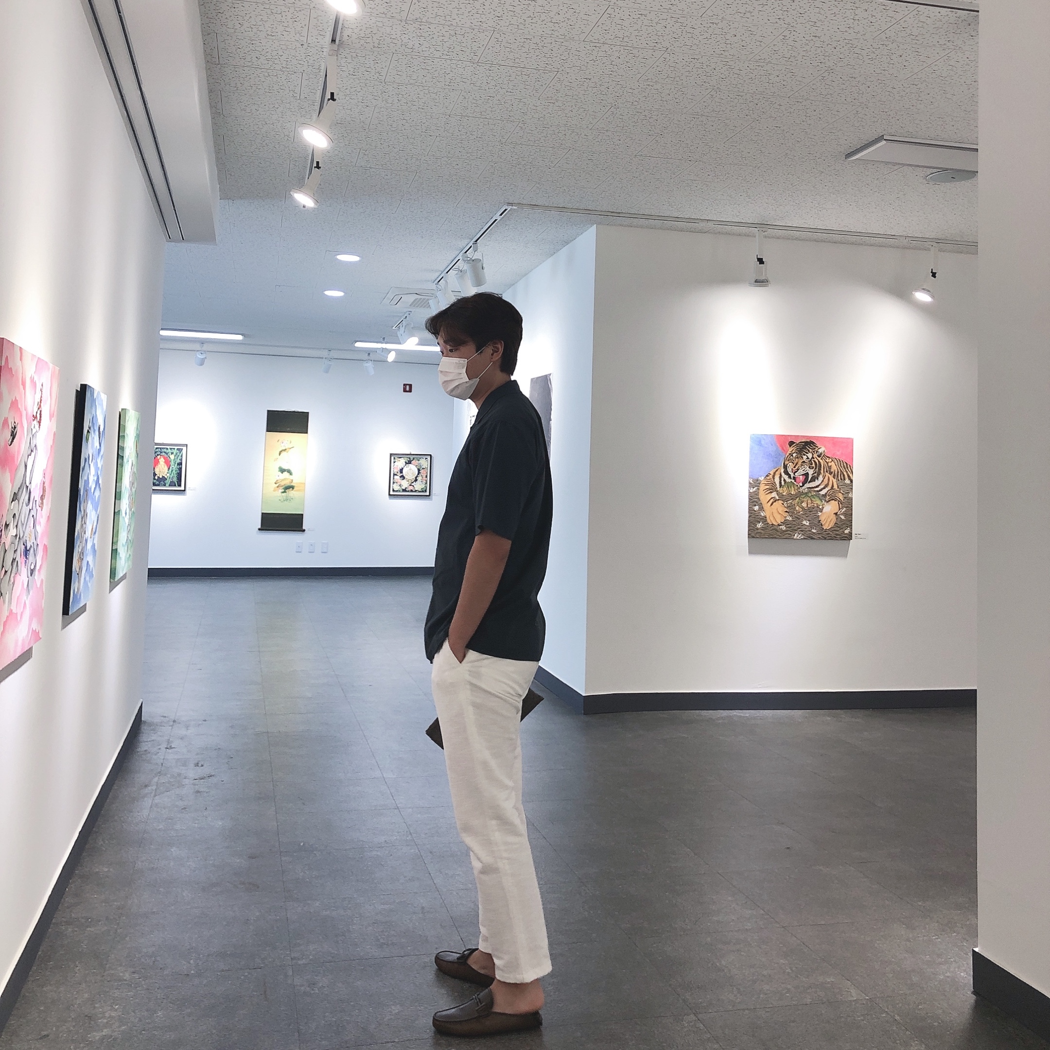 우니 (@woon_91) 님의 게시물 | KREAM