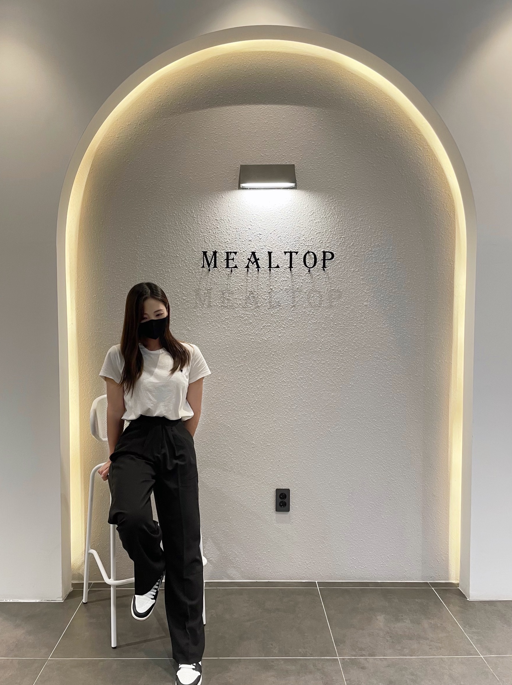 산책노예🐶 (@m.m__) 님의 게시물 | KREAM